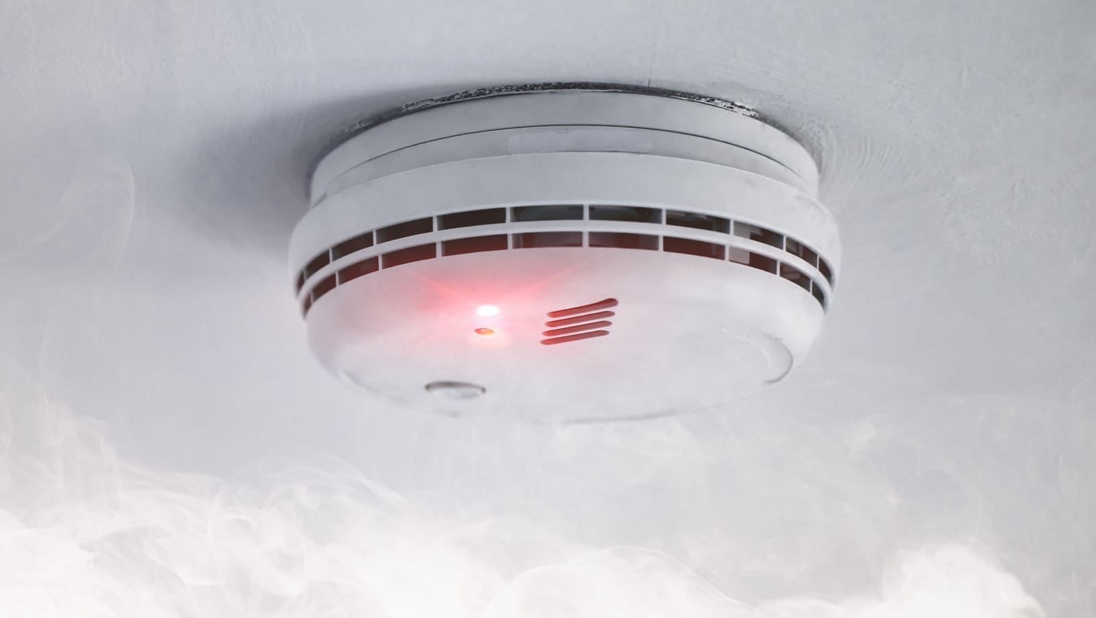 ทำไมคุณควรติดตั้ง Smoke Detector ในอาคารสำนักงาน SMART